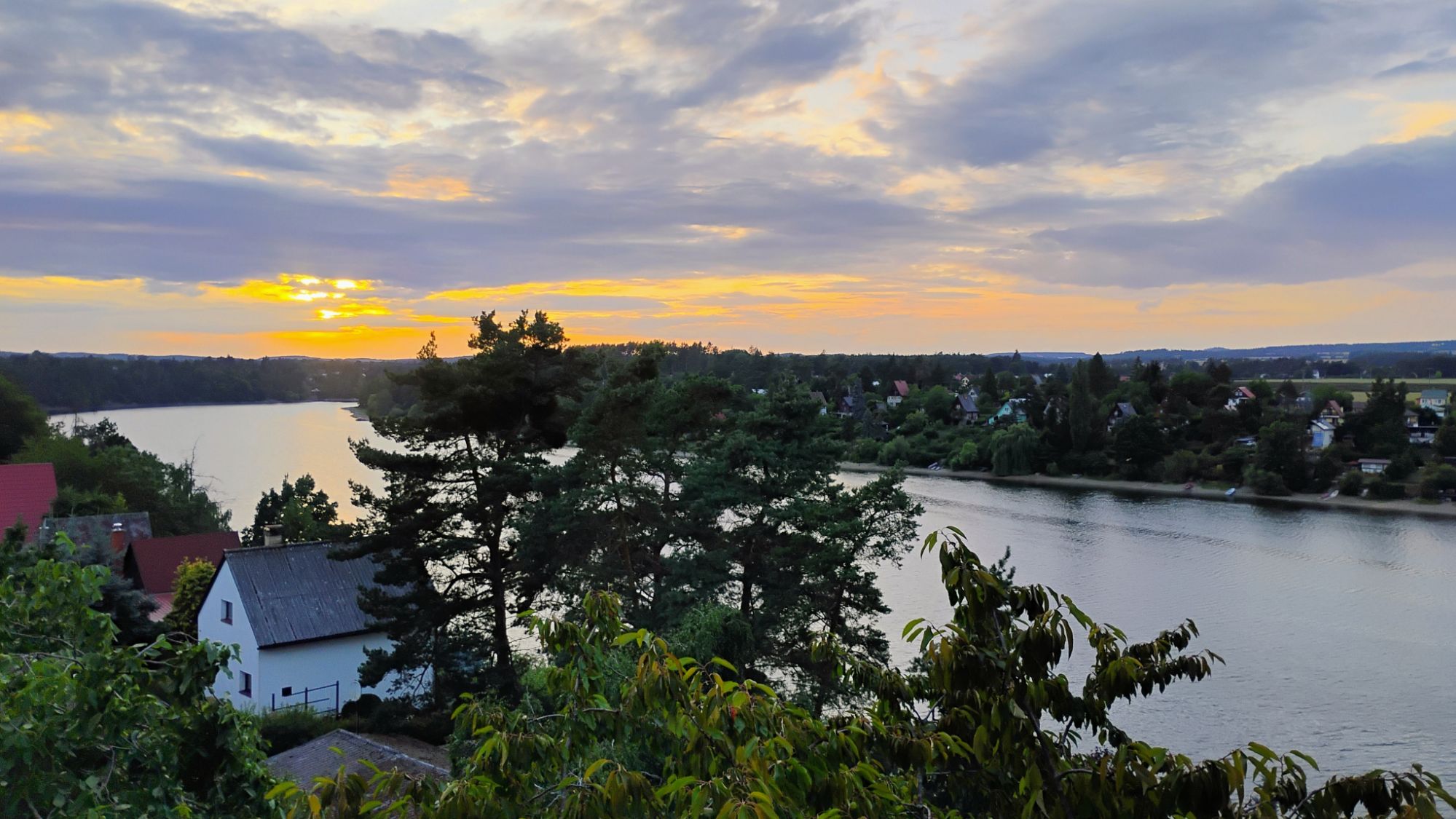 Jakobsweg Day8 Hracholusky-Kladruby 15.8mi -First Rain – OnceLostTrio